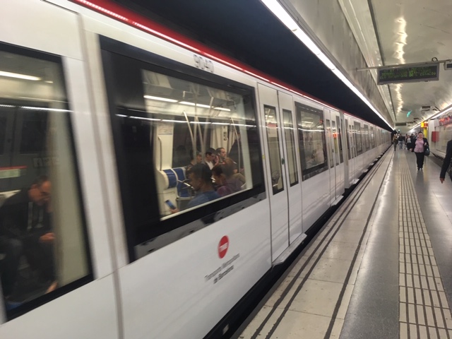 VIDEO | The 6 types of public transport in Barcelona – Trip By Trip