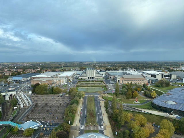 BRUSSELS AIRLINES | Next Belgian Icon livery dedicated to the Atomium ...