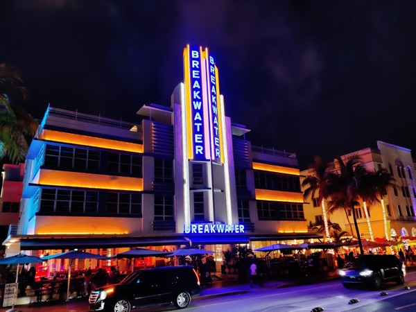 FLORIDA SOLO ROAD TRIP | Eye-opening encounters in Miami – Trip By Trip